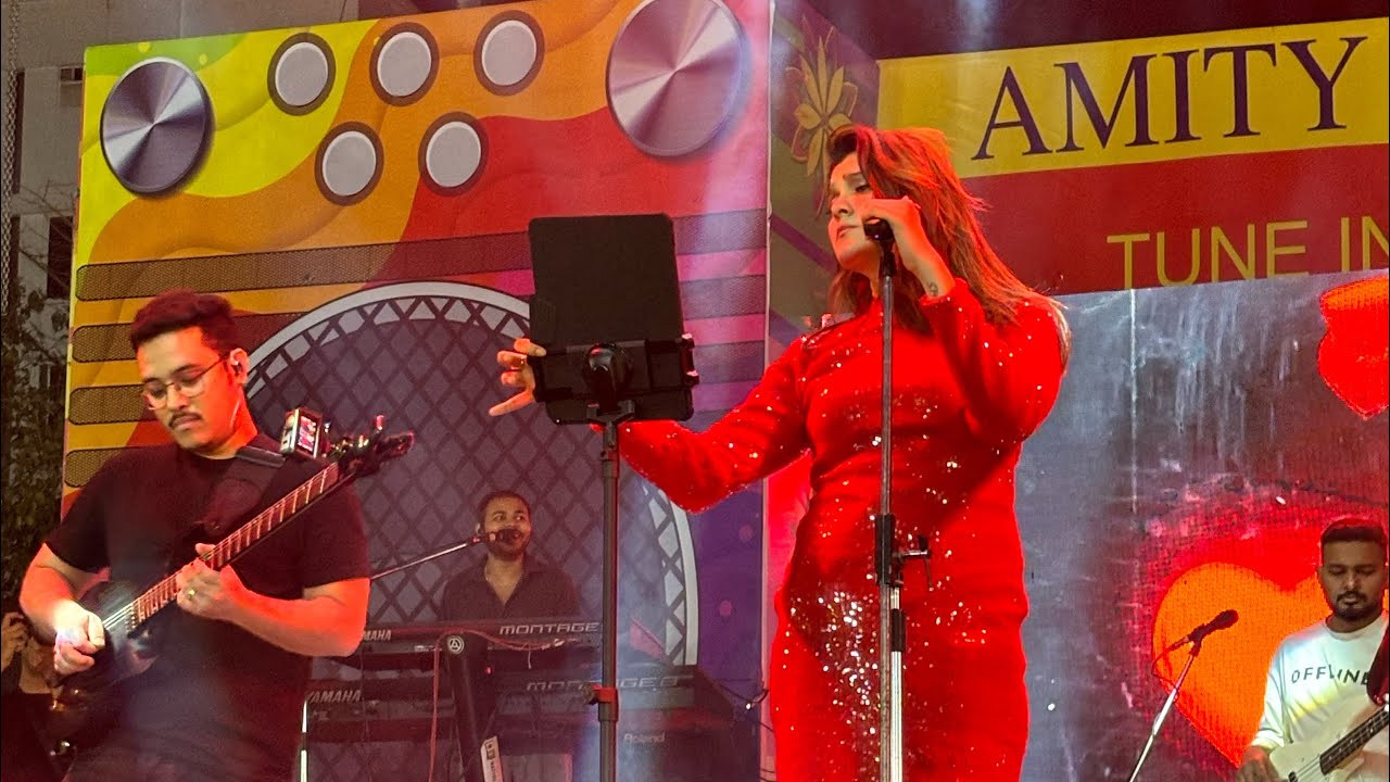 Pagal pagal live Aastha Gil Patna Show - YouTube