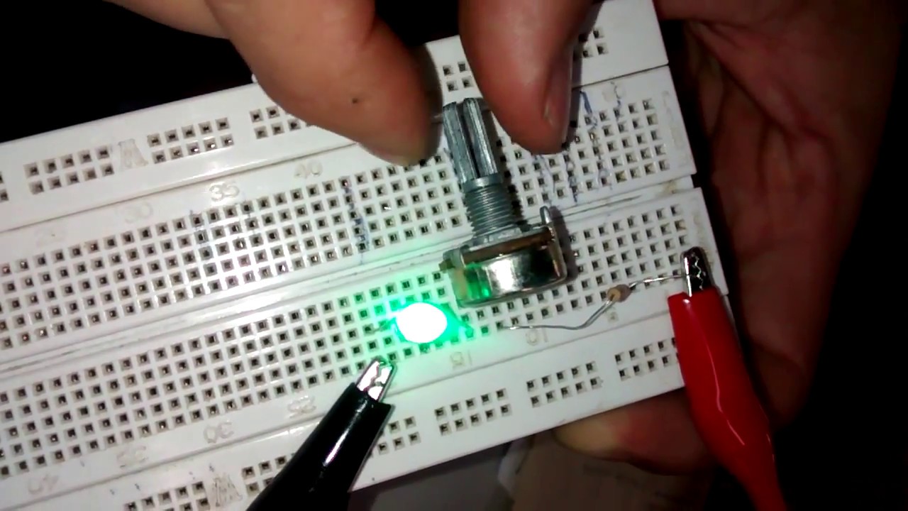 funcion de potenciometro en protoboard - YouTube