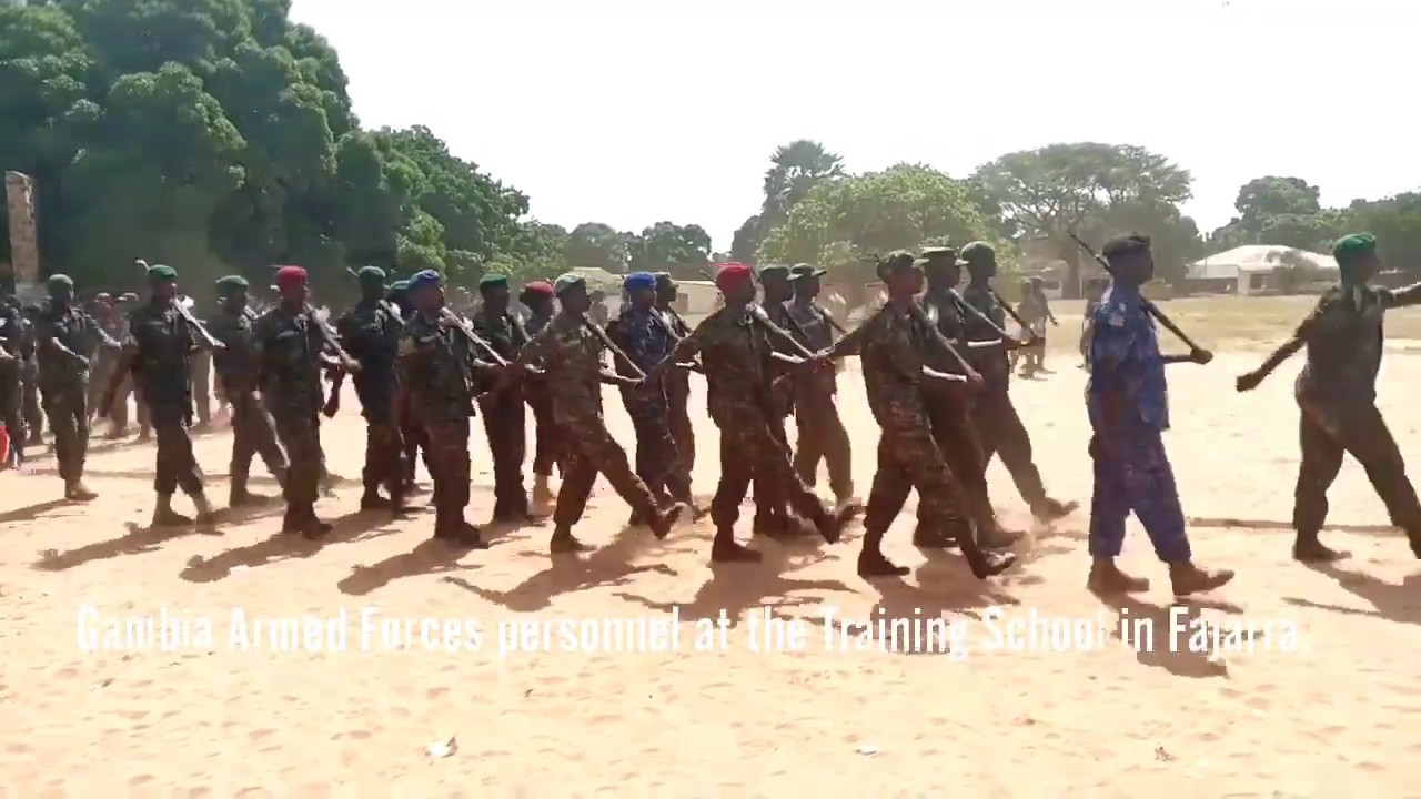 Beautiful March-Pass By Gambian Soldiers - YouTube