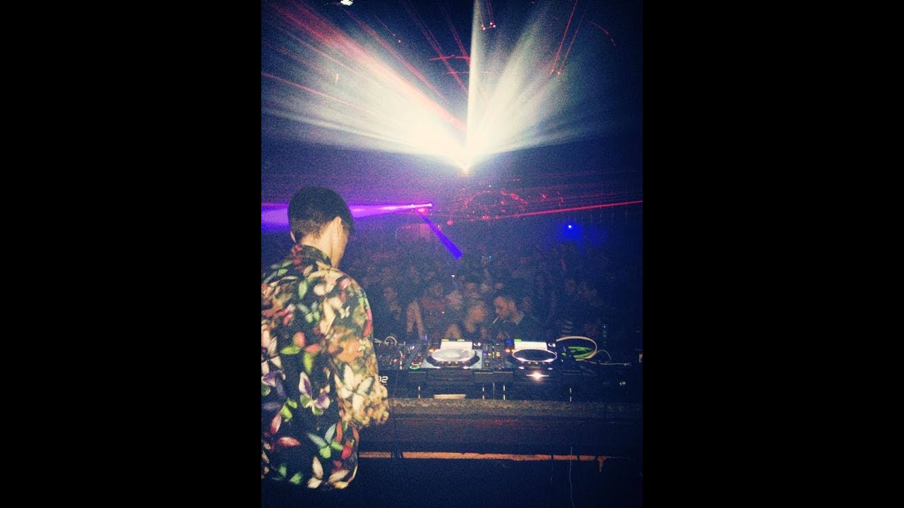 DIXON dj set @ Cosa Nostra Malta 16.03.2014 - YouTube