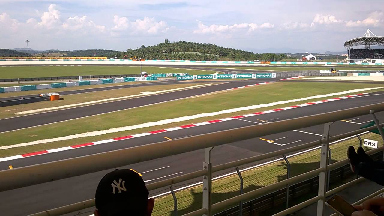 Formula 1 Sepang 2016: Sunday Race, 2nd October 2016 - YouTube