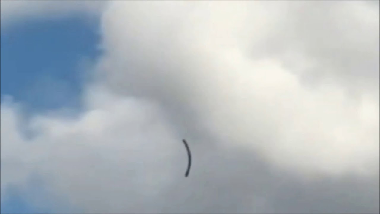 06-08-2019 Alive! Gigantic Sky Snake UFO Captured Over Clayville, New ...