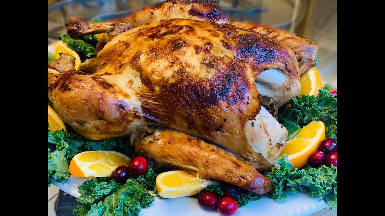 The BEST Thanksgiving Turkey recipe / Juicy and Crispy roasted turkey ...