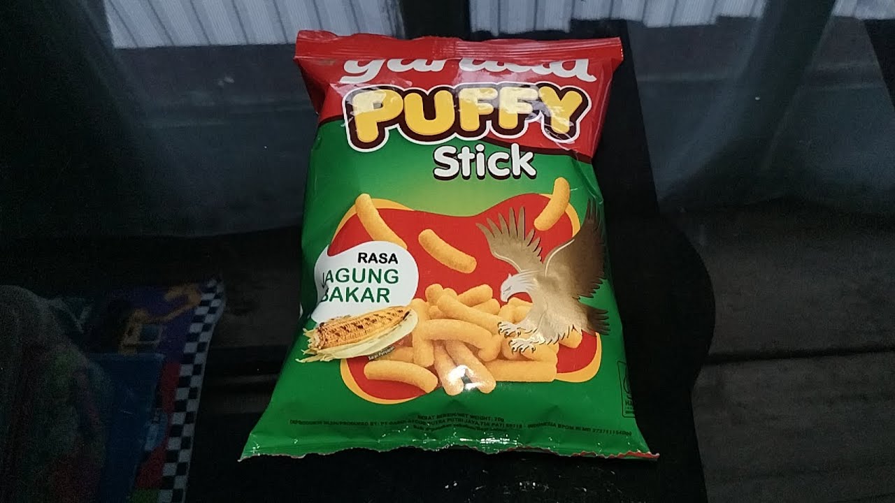 Review Produk #2360 : Garuda Puffy Stick Rasa Jagung Bakar - YouTube