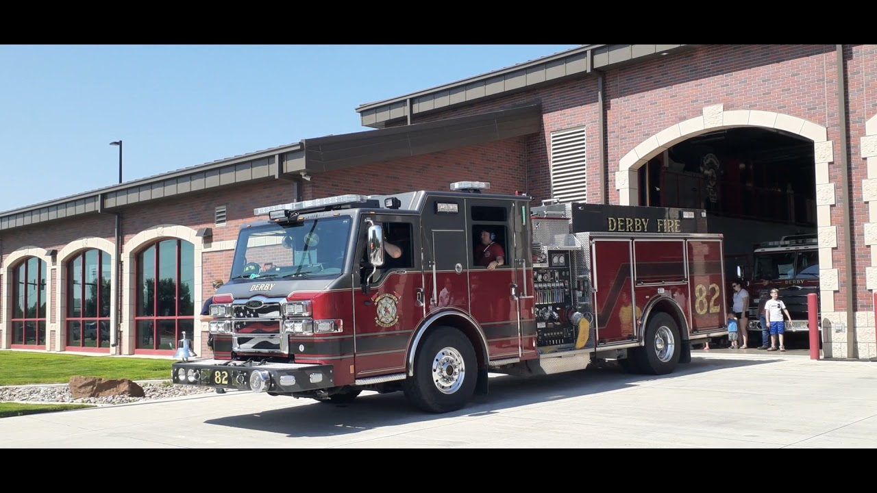 Derby Fire Rescue Engine 82 Responding - YouTube