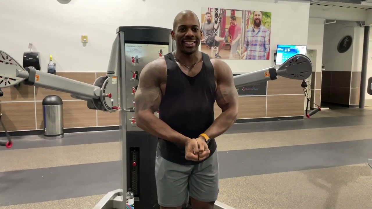 Interviewing and workout by Quincy - Bodybuilder - YouTube