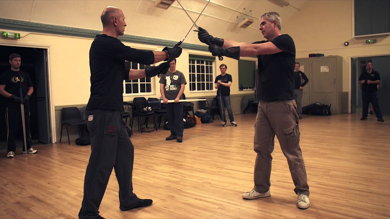 Medieval Longsword High Bind Kick Low - YouTube