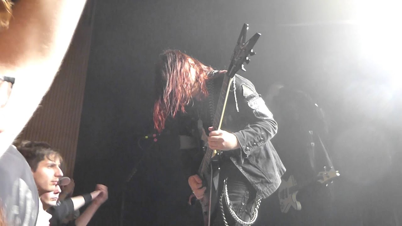 Arch Enemy : Bloodstained Cross (Epinal 2015) - YouTube