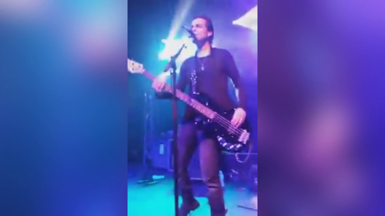 Adam Gontier - Animal I Have Become (Live) @ Mavericks Music Hall ...