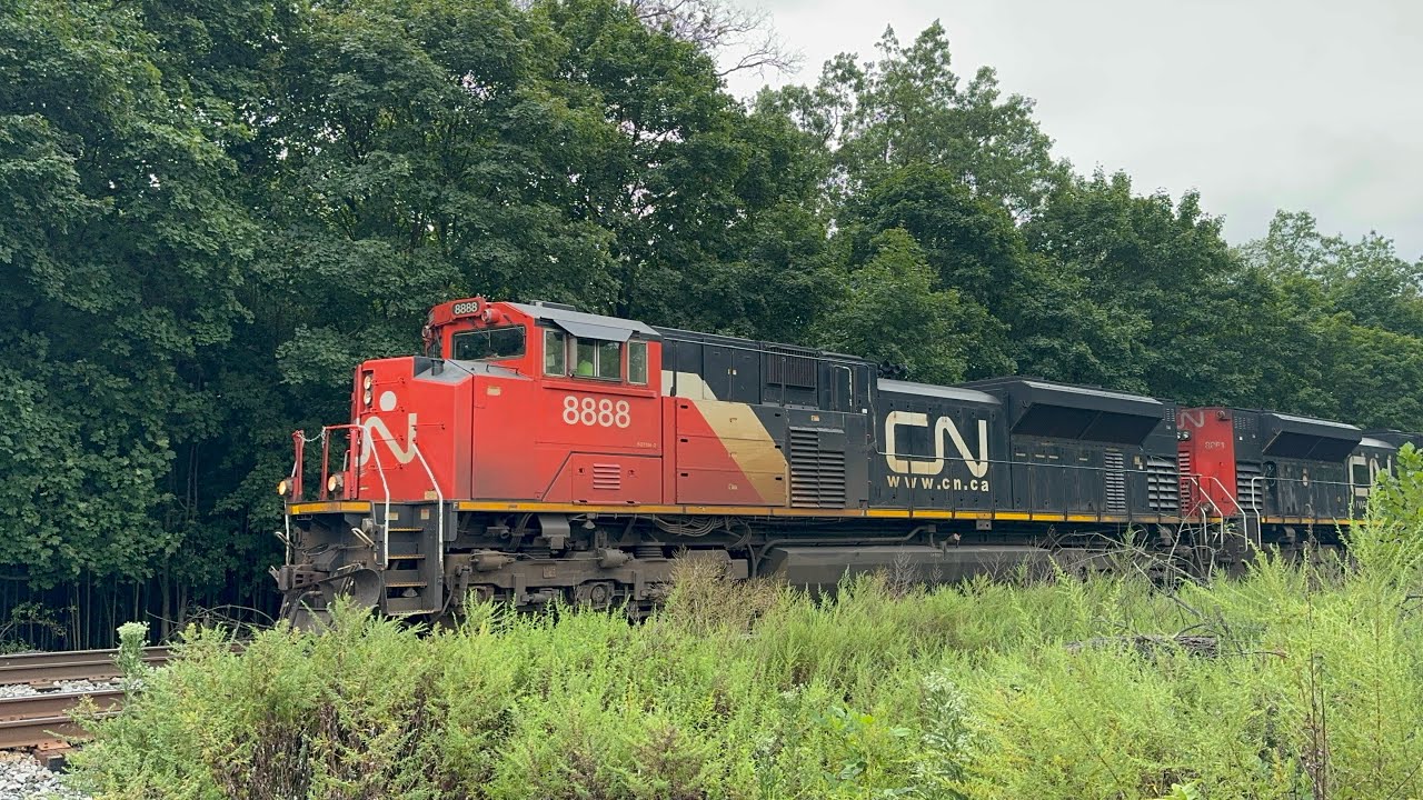 CN 8888 (CN crazy 8s) leads CSX M404 through Manville NJ! 8/29/2024 ...