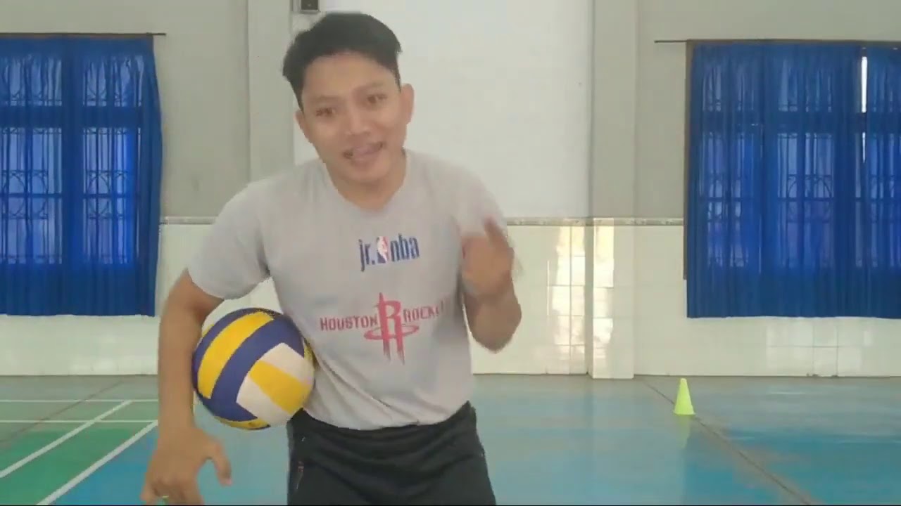 SIMPLE TIPS VOLLEYBALL (Latihan passing bawah dan latihan passing atas ...