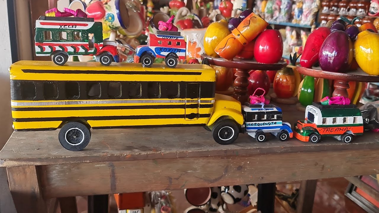 Buses casi reales de madera/cuanto valen en Guatemala/solola/Guatemala ...