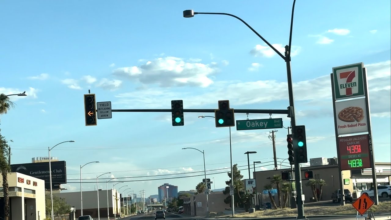 McCain & Econolite Traffic Lights - YouTube