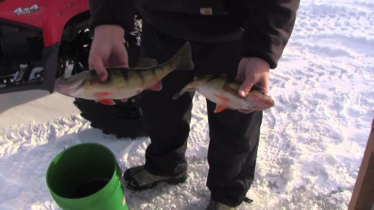 Ice Fishing Little Bay De Noc on Lake Michigan - YouTube