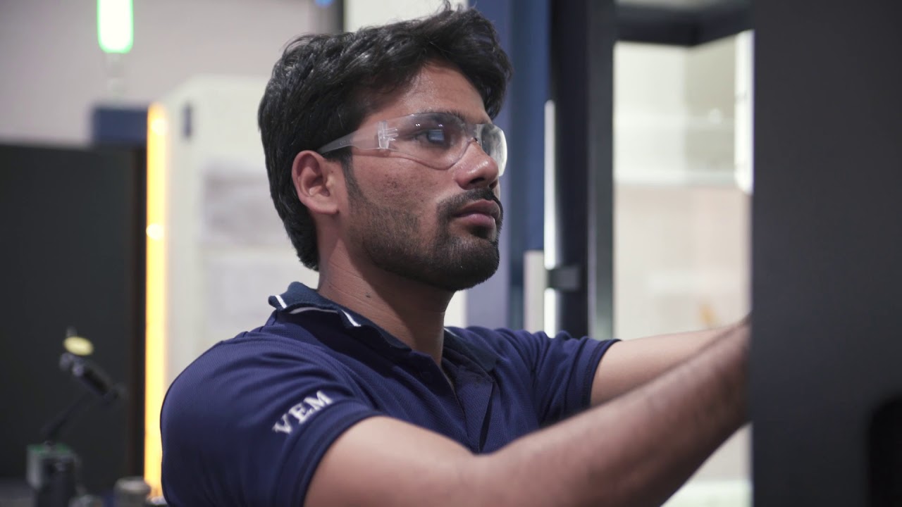 VEM India Mold Tools Manufacturing - YouTube