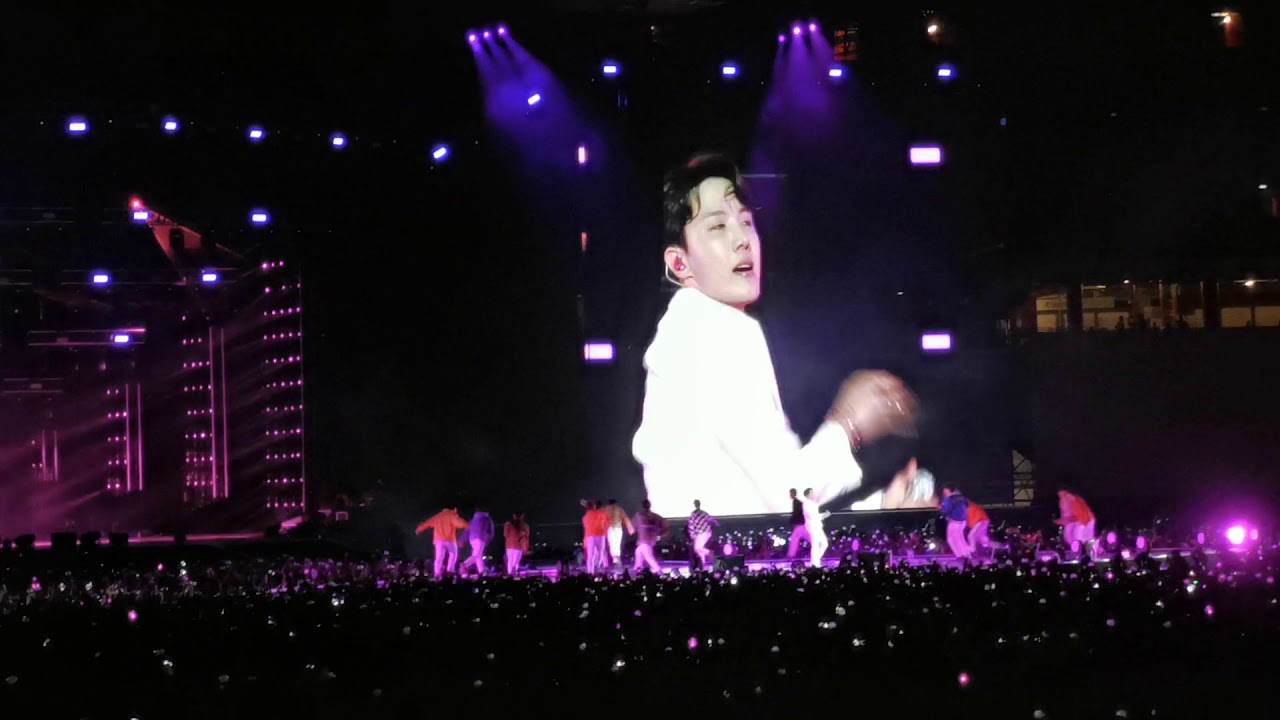 JUST DANCE - BTS JHOPE STAGE - YouTube