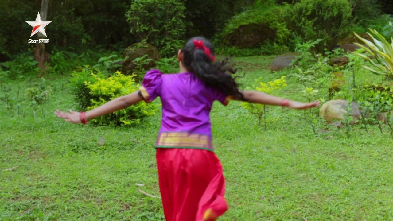 Me Nakushi By Bela Shende | Star Pravah - YouTube