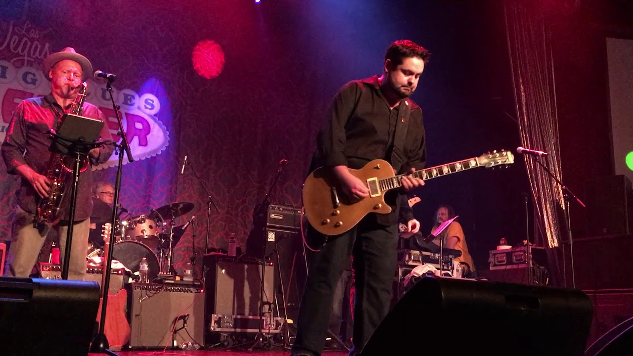 Monster Mike Welch and Mike Ledbetter "Down Home Girl" - YouTube
