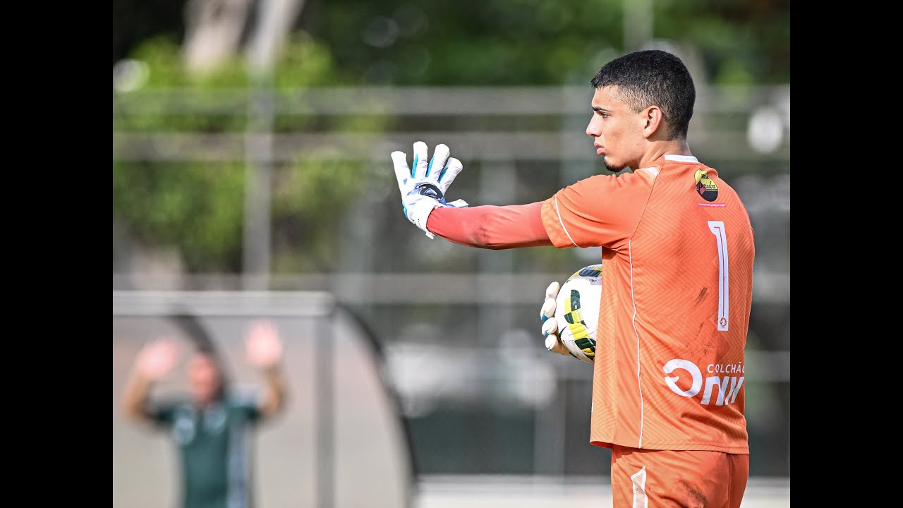 Gabriel Resende •• Goleiro/Goalkepper •• Fluminense Ec •• Lances/best ...