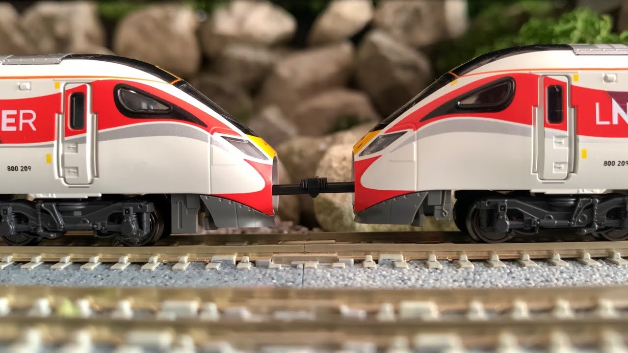 Kato Class 800 Azuma 10 car running session - YouTube