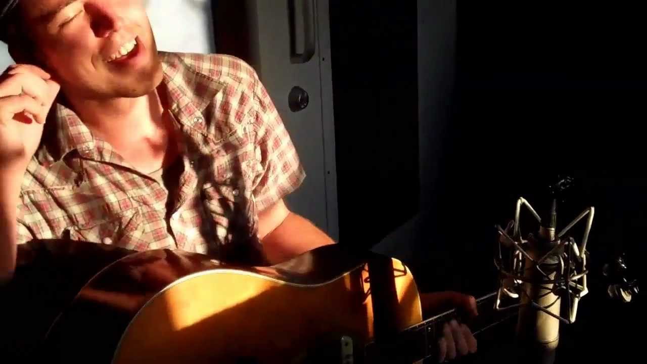 Carl Albrecht / Kris Donegan "Here Comes The Sun" - YouTube