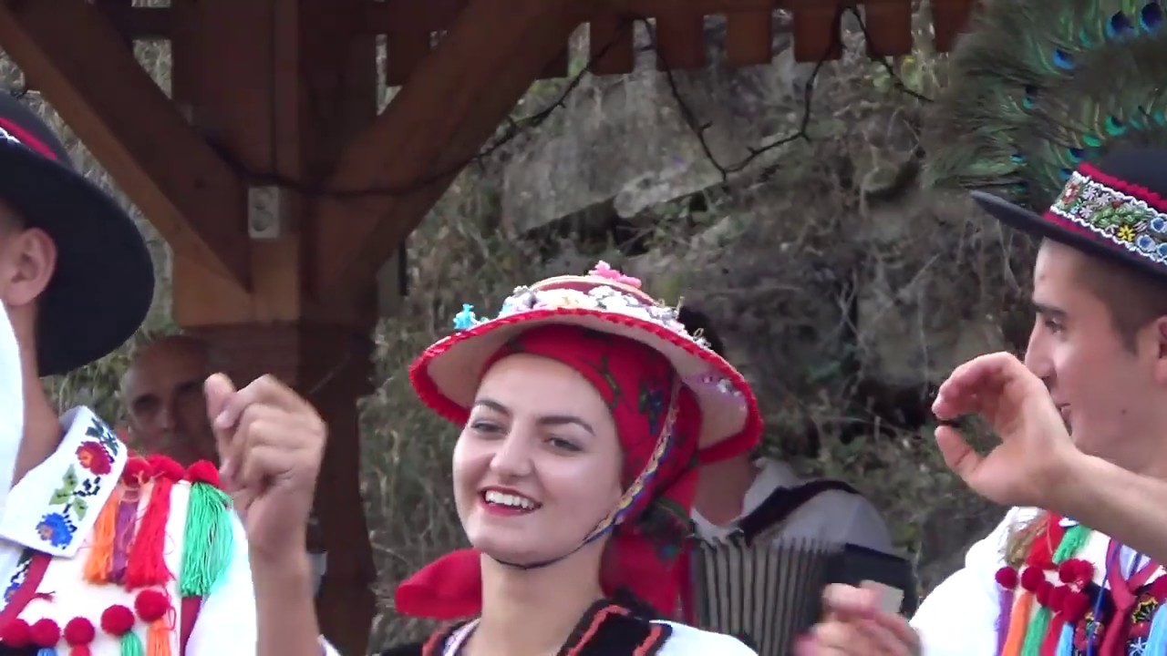 Runcu Salvei - Ziua Culturii Tradiționale, anul 2019 - YouTube