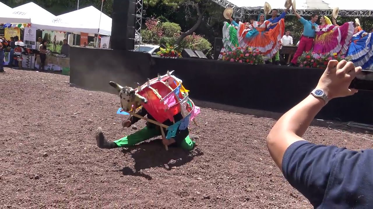 El Xuc del Torito Pinto - Baile Folklórico de El Salvador - YouTube