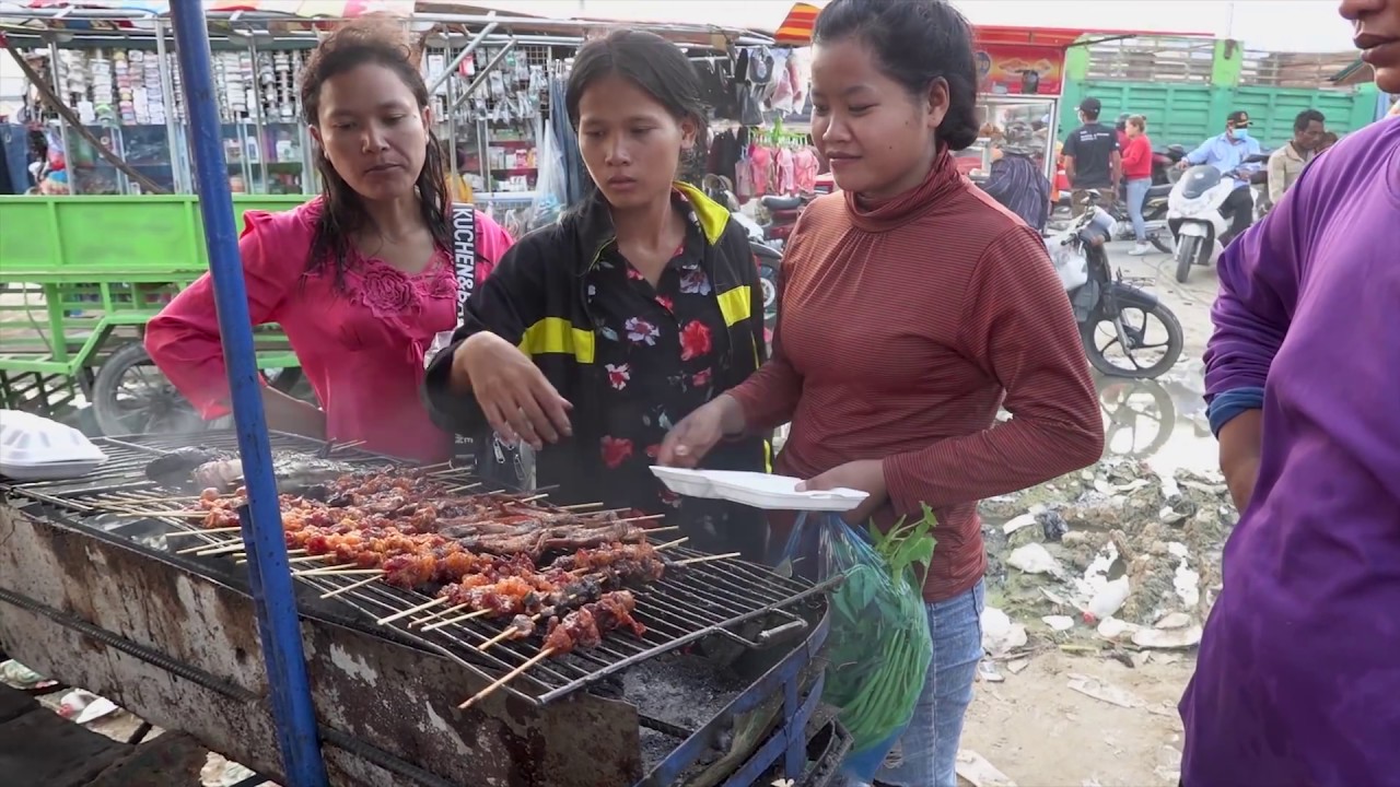 Wow Very Busy Evening Makeshift Market Scenes, Factory Workers Buying ...