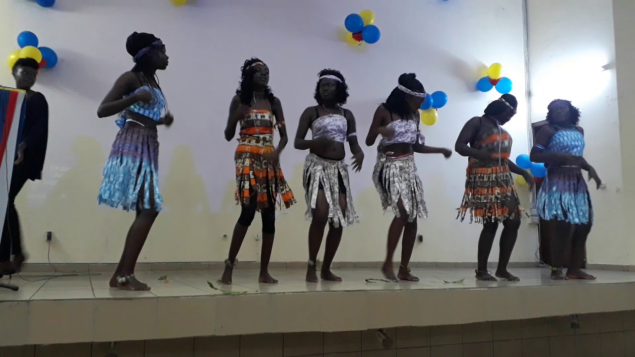 Une des multiples danse traditionnel du Tchad. - YouTube