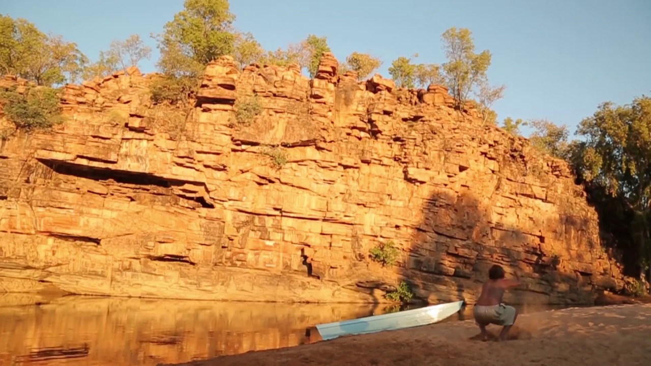 Aidan Lindsy - interview 'Beswick Falls' NT - YouTube