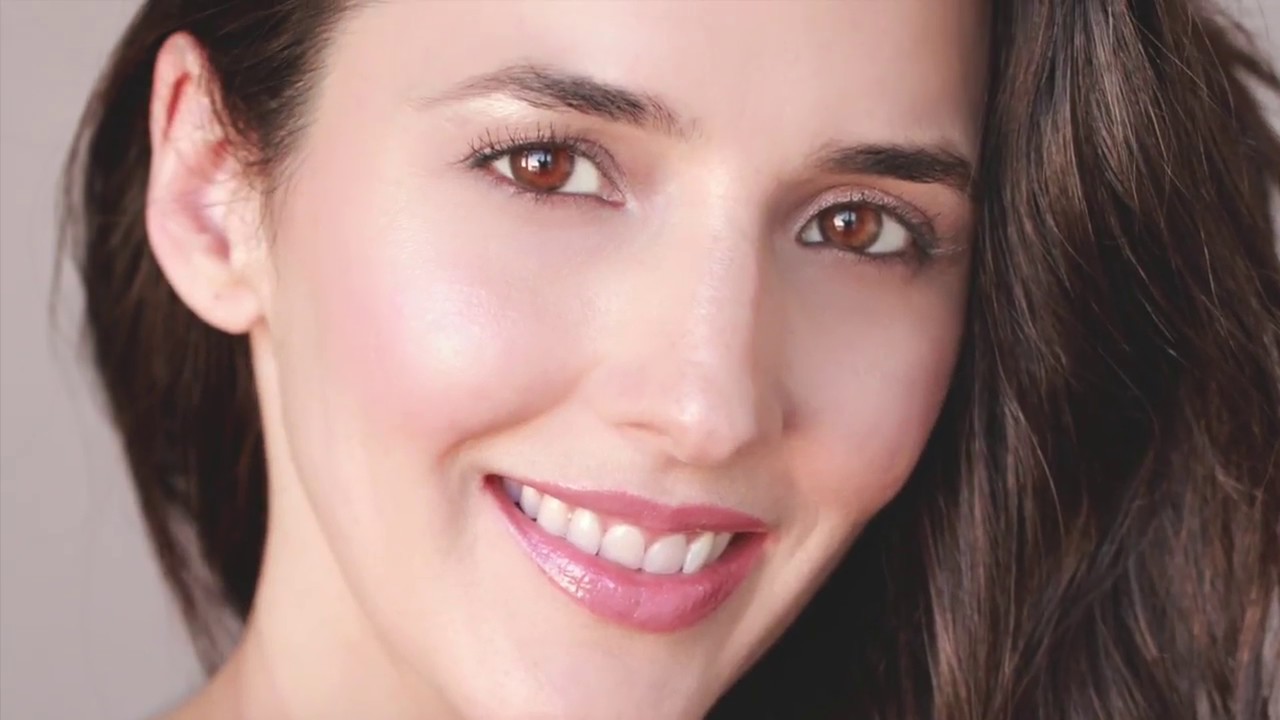 Cristal McLaughlin Hosting Reel - YouTube