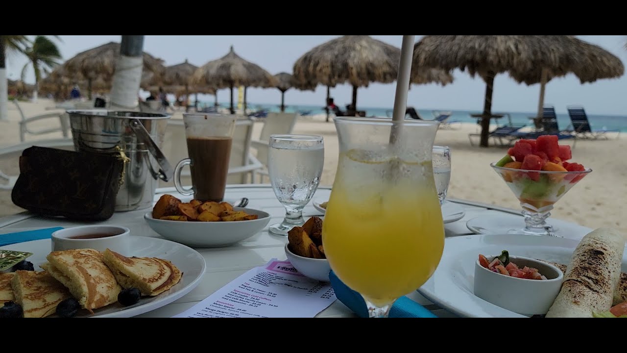 Breakfast on Eagle Beach Aruba 🇦🇼 - YouTube