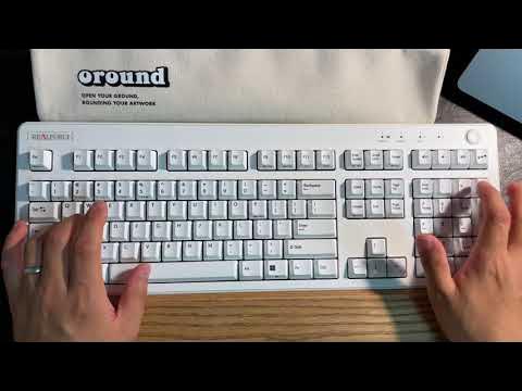 리얼포스 R3 45g 저소음 키보드 vs R2 리미티드 에디션 - YouTube