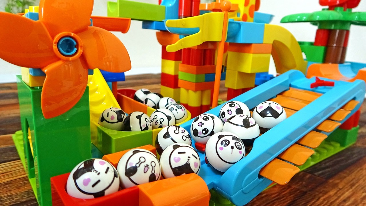 Satisfying colorful block building course☆Cute panda ball x animal ...