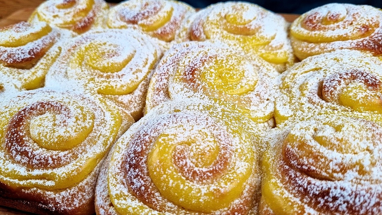 Super Soft & Fluffy Vanilla Cream Rolls Recipe - YouTube