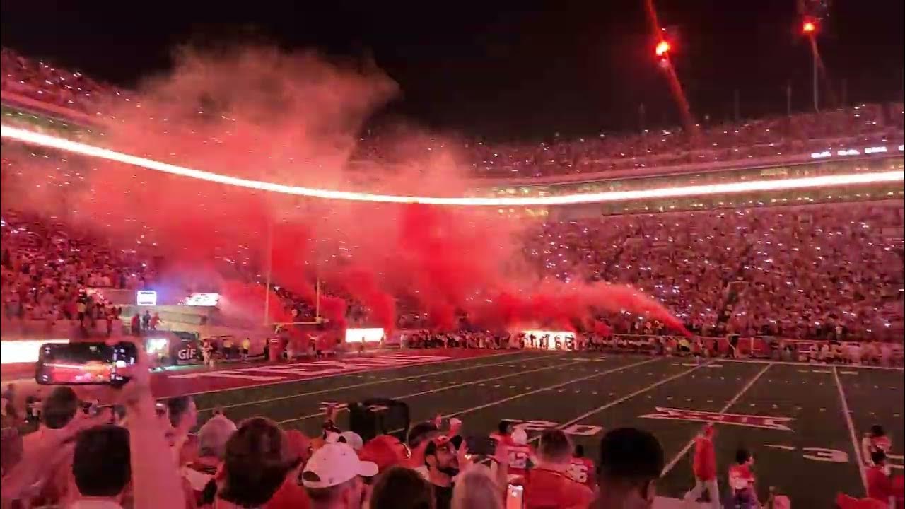Texas Longhorns 4th Qtr LED Light Show w Drones - YouTube
