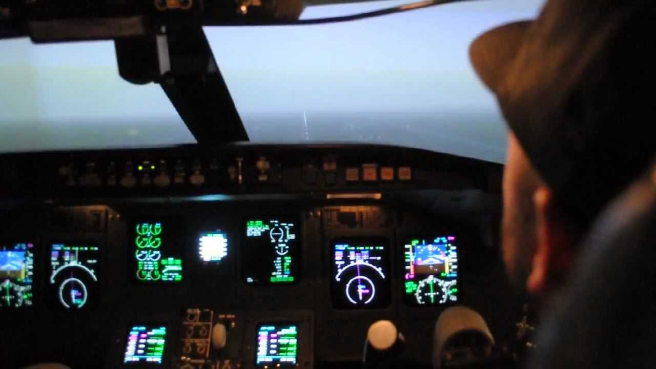 CRJ-700 Sim Approach Into KPDX - YouTube