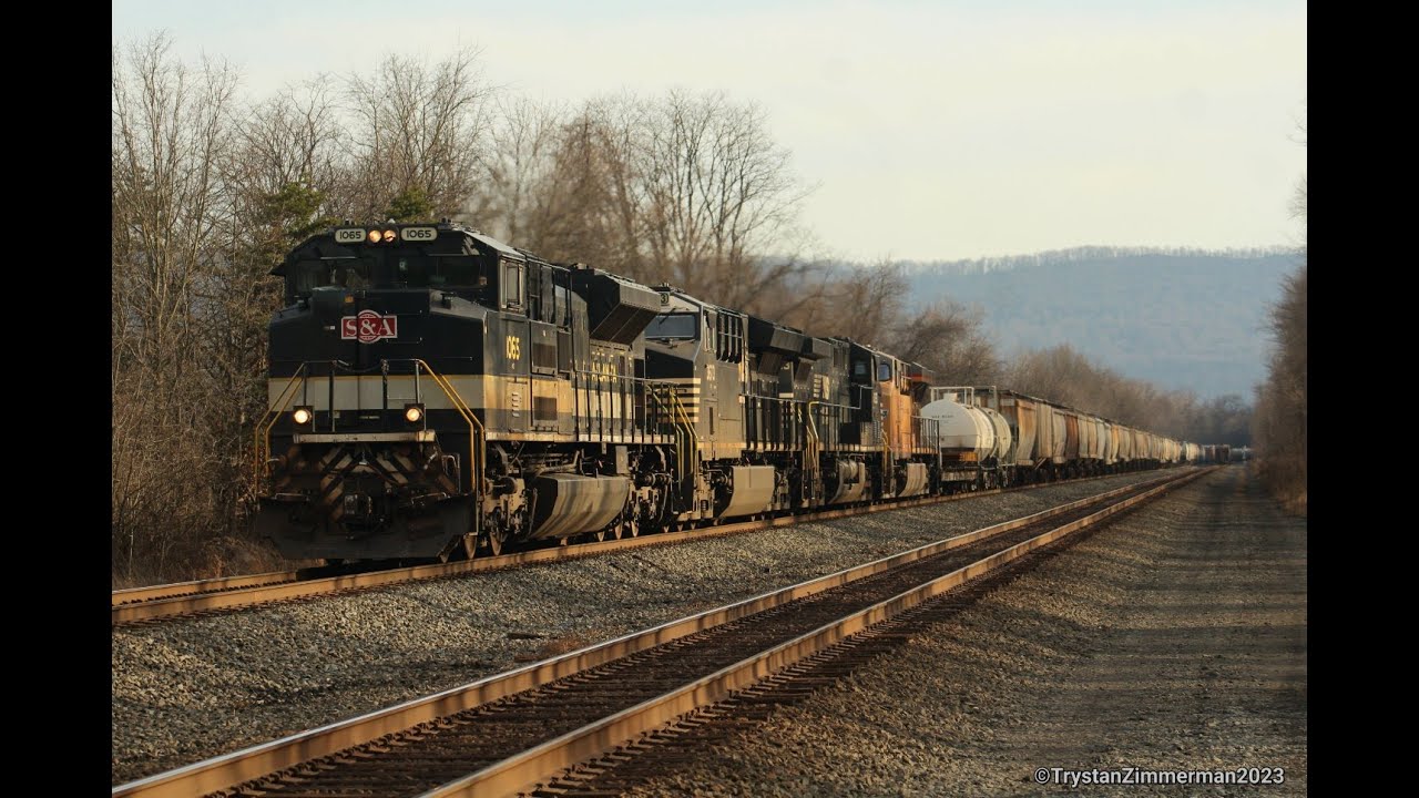 Westbound NS 11V With NS #1065 Leading - YouTube