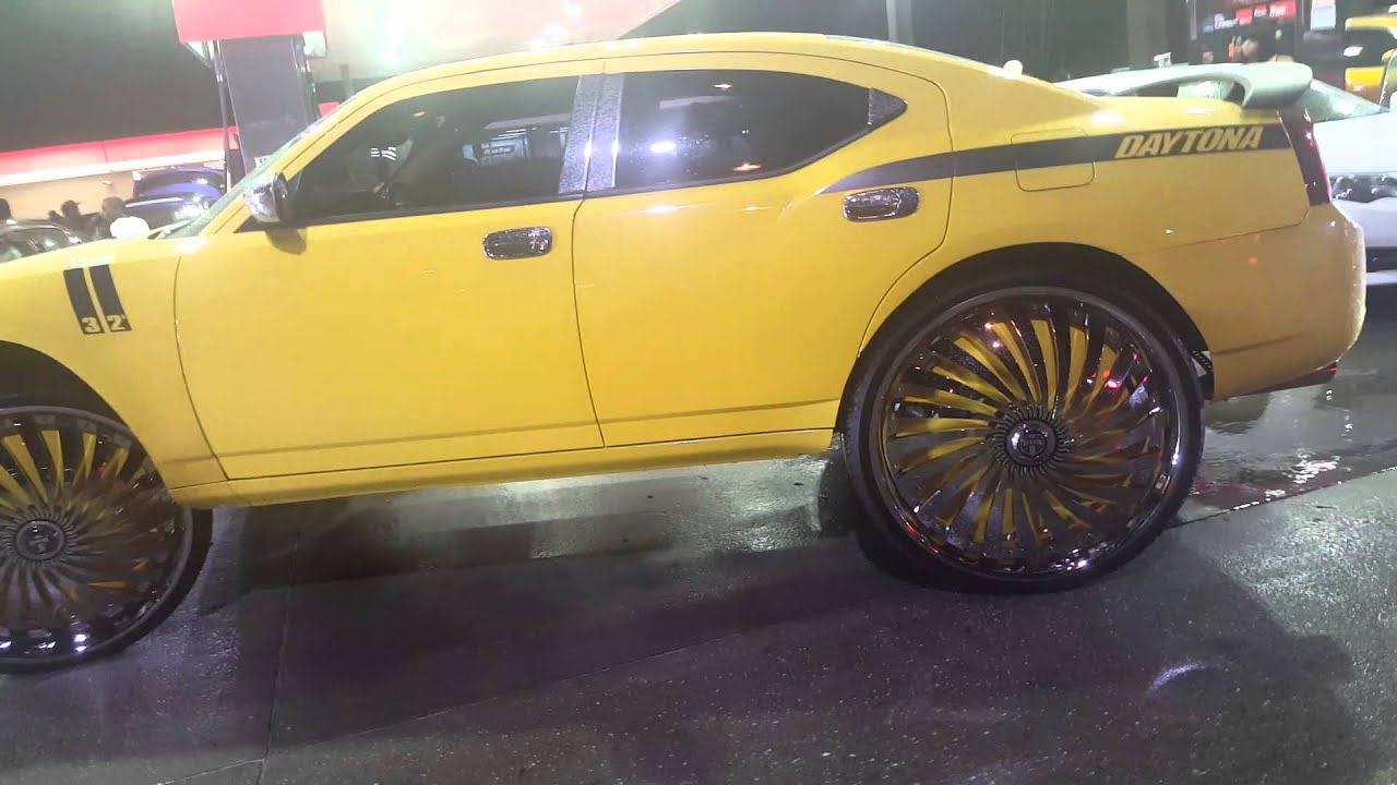 Charger on 32 inch dub swirl floats pt 2 - YouTube