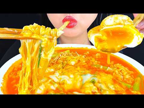ASMR Spicy Cheesy Buldak Noodles, Rice Cakes, Enoki Mushrooms & Soft Boiled Egg