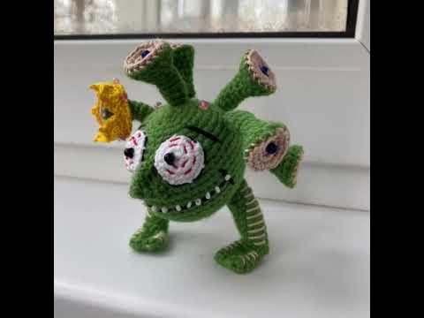 Вязаная игрушка крючком. Вязаный вирус с 👑. Продан. Вяжу игрушки на ...