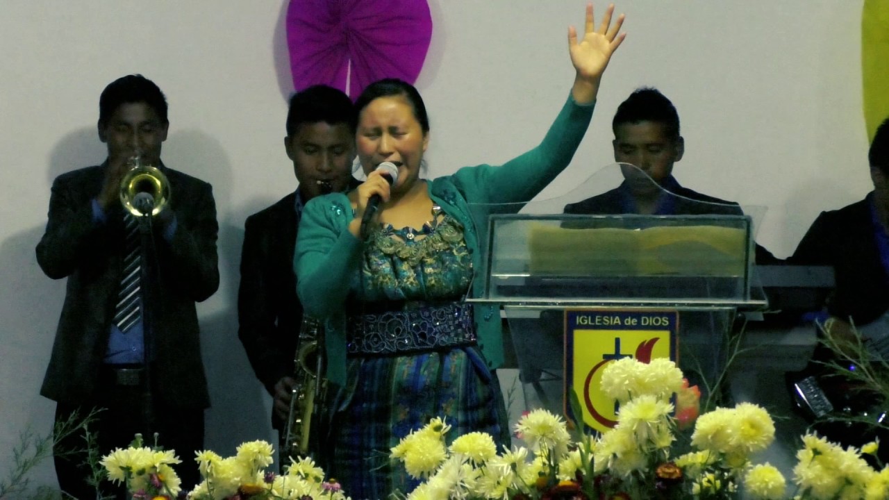 SOLISTA ANA ORDOÑEZ CANTO EN EL DOLOR - YouTube