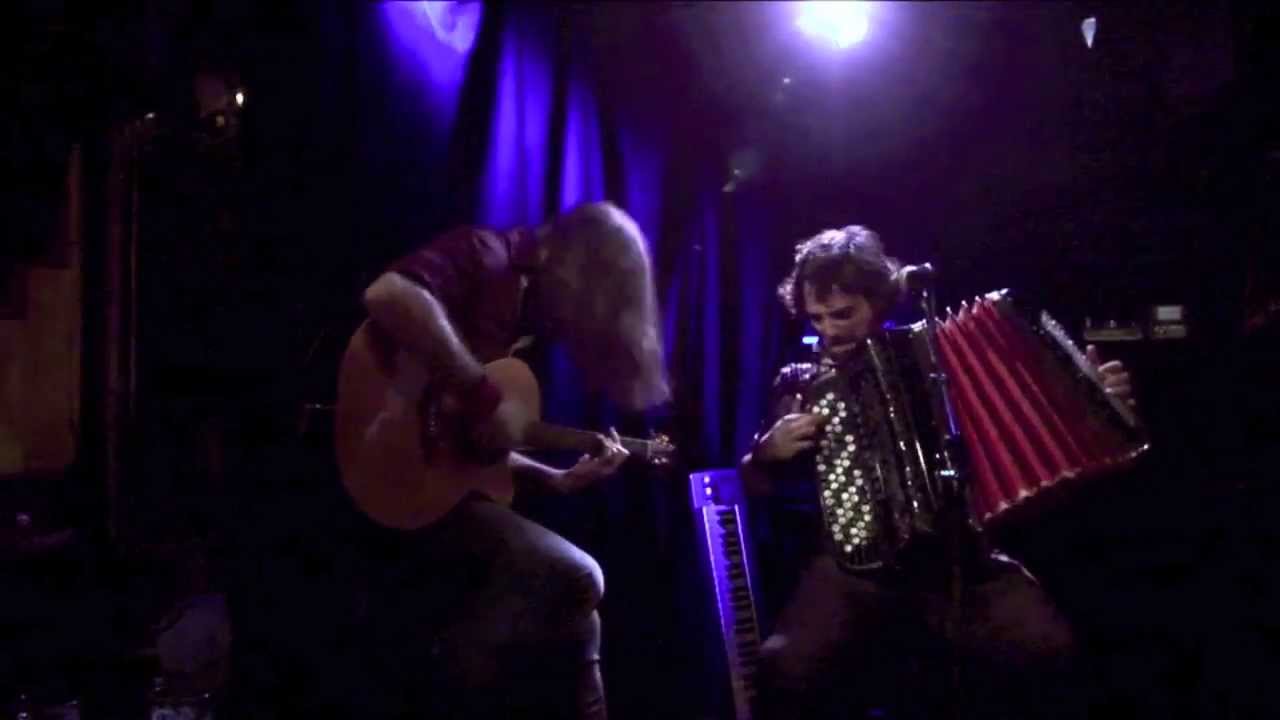 "Istanbul" FRED PELOQUIN et ANDREA GOZZI - YouTube