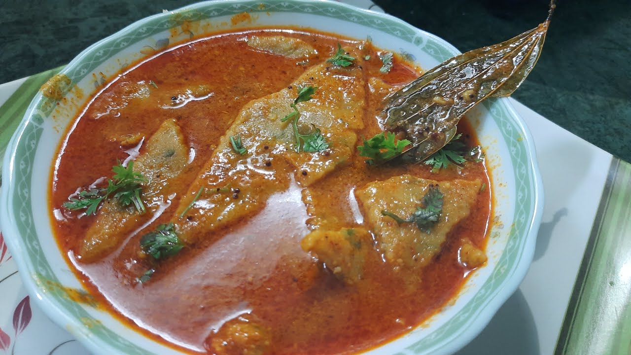 Patwadi rassa || पाटवडी रस्सा || maharashtrian famous receipe - YouTube