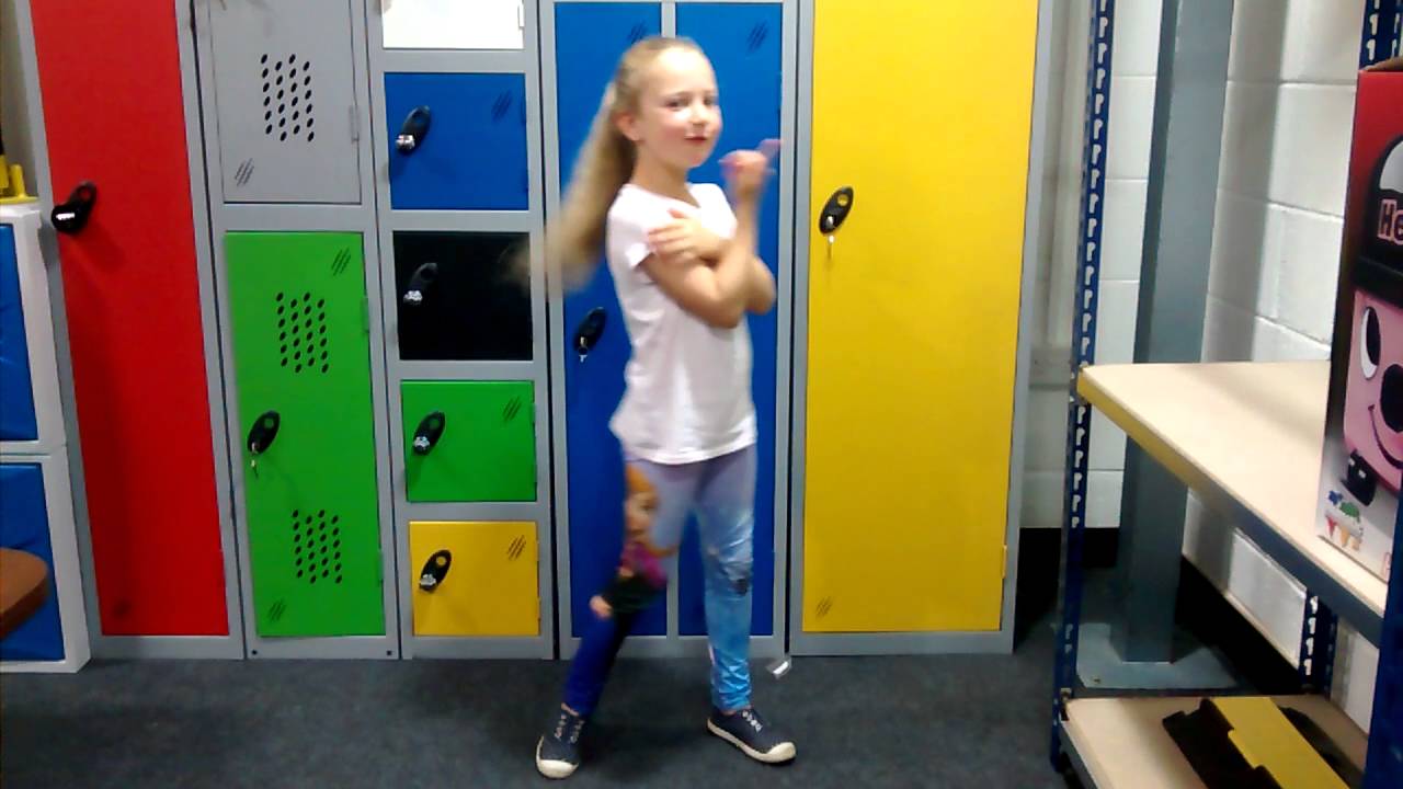 Dancing with Anna!?!?! - YouTube