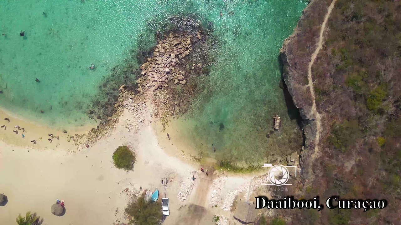 Curacao Beach - Daaibooi Bay - YouTube