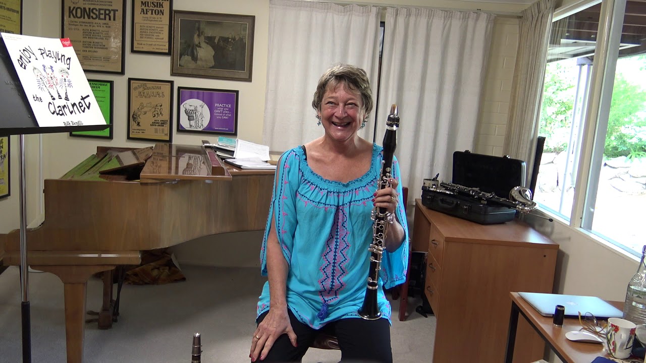 Ruth Bonetti on clarinet squeaks - YouTube