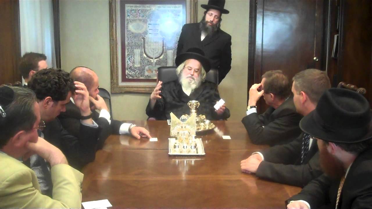 Munkatcher Rebbe with Hungarian diplomats Part 1/3 - YouTube