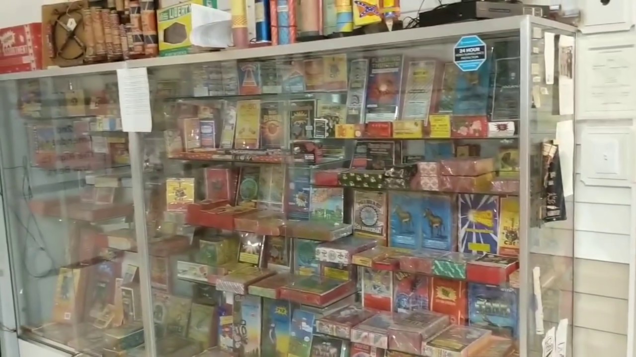 👍The ULTIMATE VINTAGE FIREWORKS COLLECTION👍(🧨BOB'S FIREWORKS🧨) - YouTube