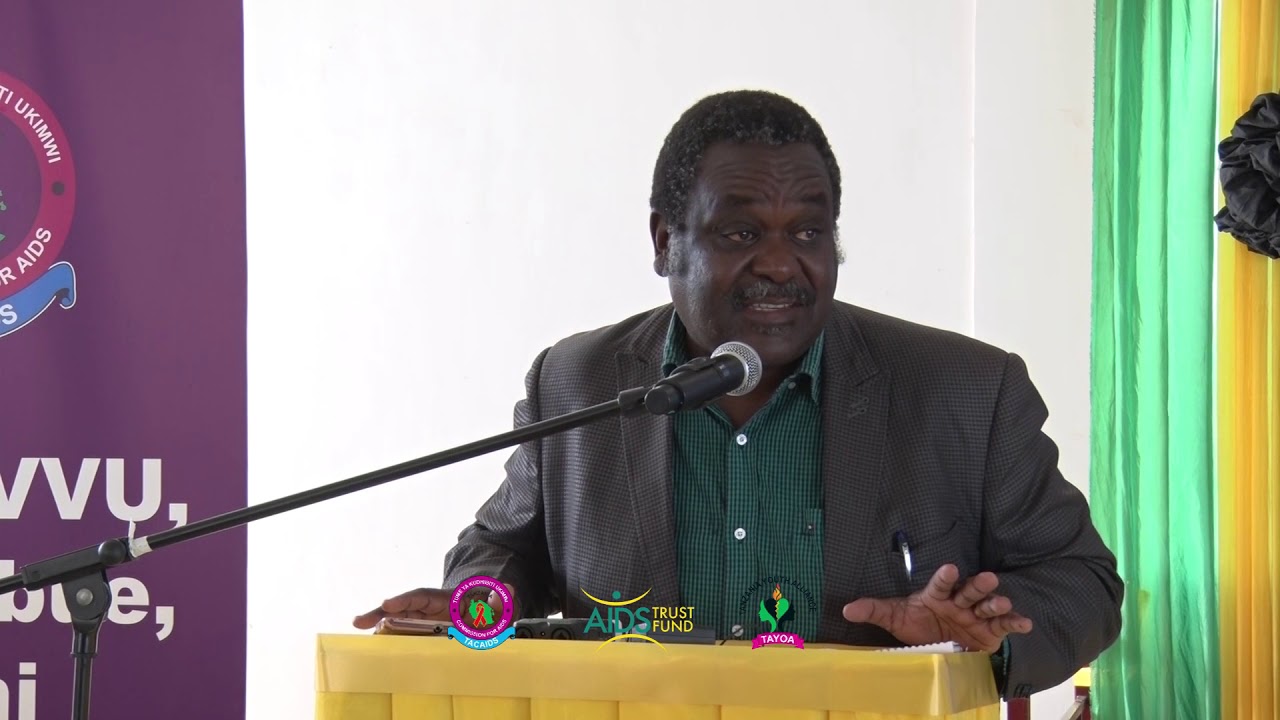 Dr Maboko Kongamano na wanafunzi wa SAUT Mwanza - YouTube